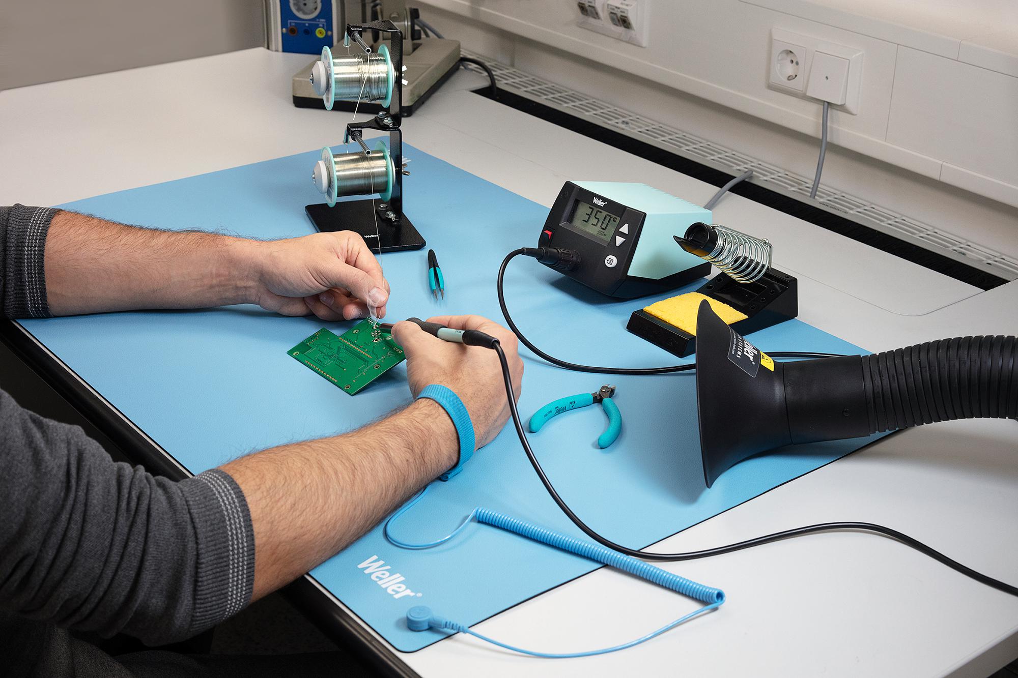 T0051403699 - Weller - ESD Mat, Blue, 900 mm x 600 mm | element14 Korea